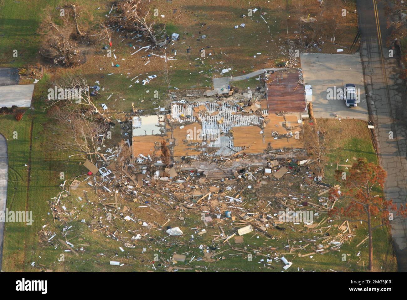 Aftermath - Aerial - 26-HK-296-18. Hurricane Katrina Stock Photo - Alamy