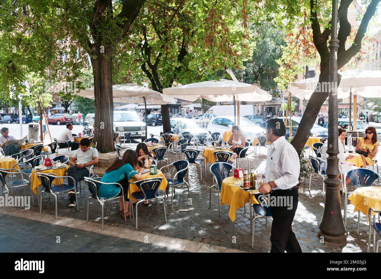 Waiter walking hi-res stock photography and images - Alamy