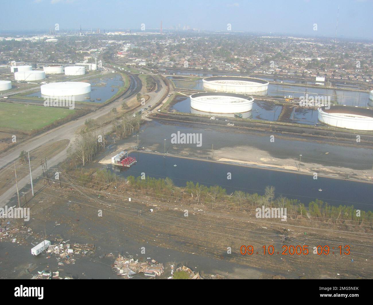 Pollution - ESU St. Louis Response - Murphy Oil - 26-HK-243-60. Tank ...
