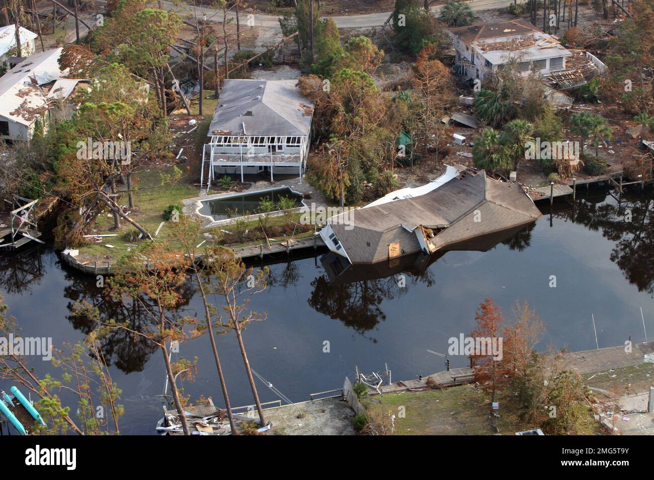 Aftermath - Aerial - 26-HK-296-166. Hurricane Katrina Stock Photo - Alamy