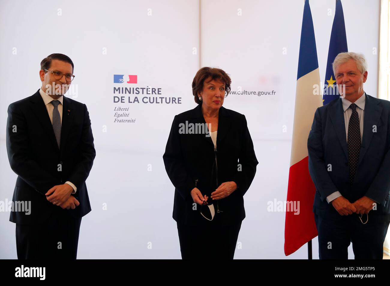 Newly appointed Paris' national Opera director Alexander Neef, left ...