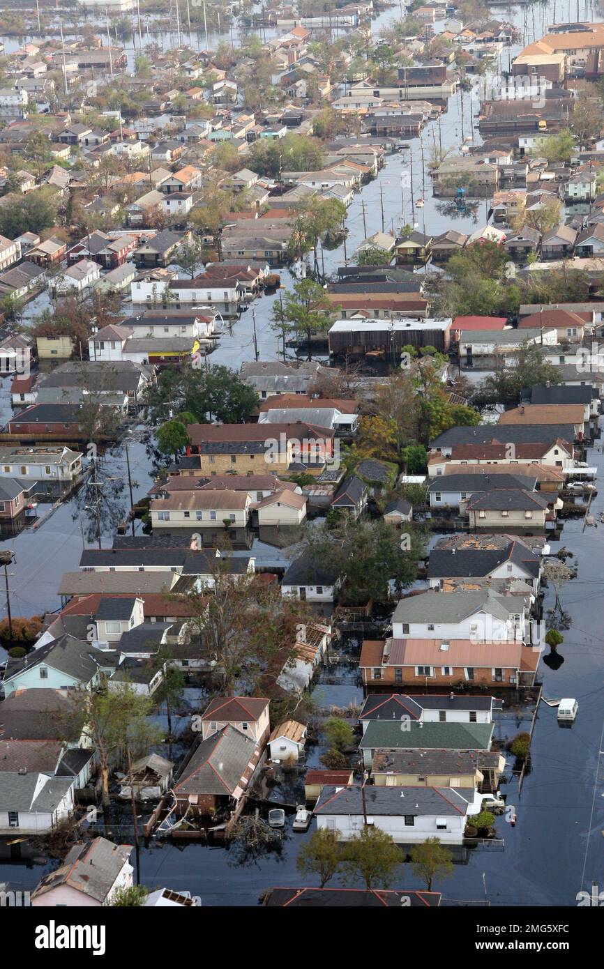 Aftermath - Aerial - 26-HK-296-217. Hurricane Katrina Stock Photo - Alamy