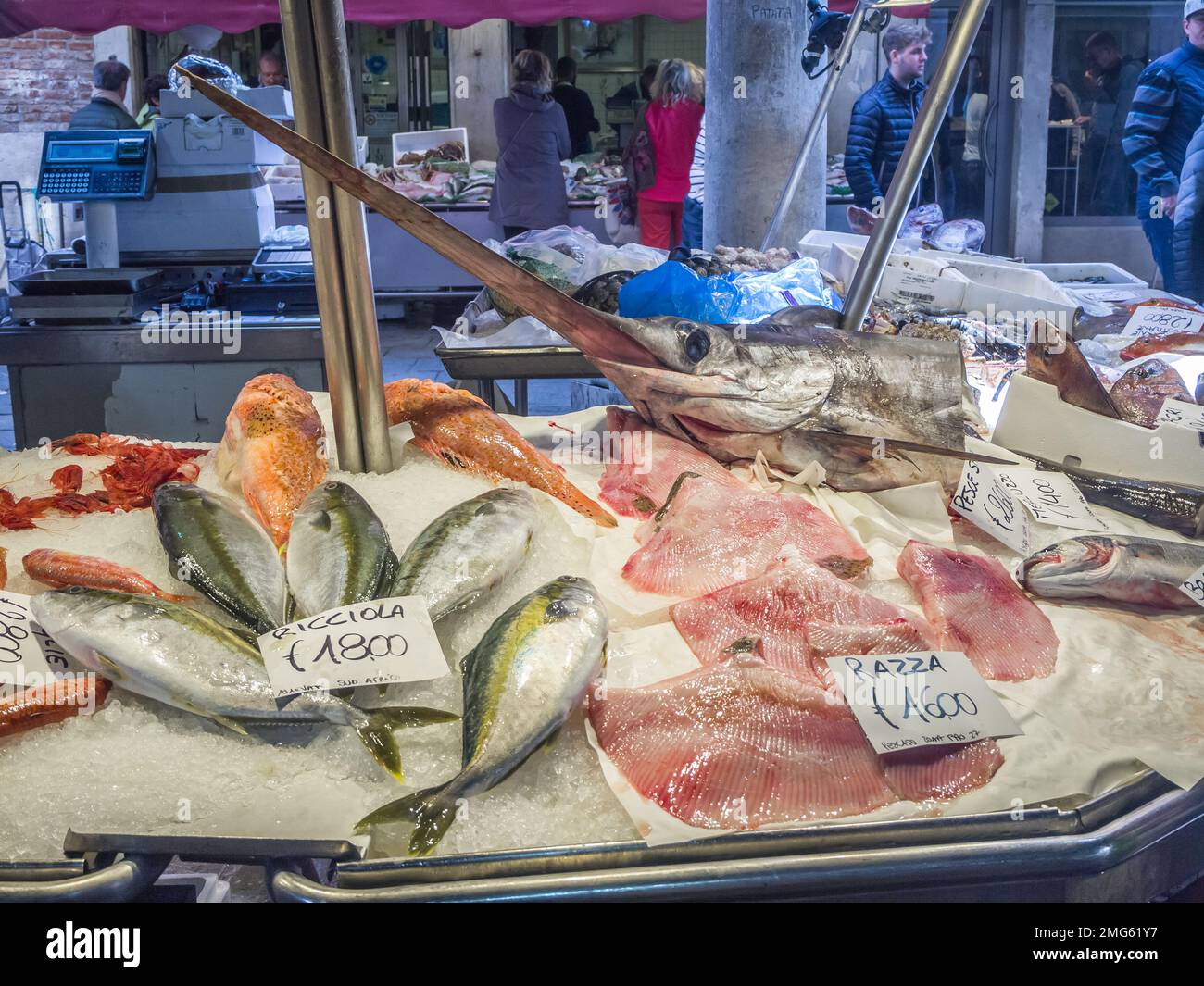 Mercado del pesce hi-res stock photography and images - Alamy