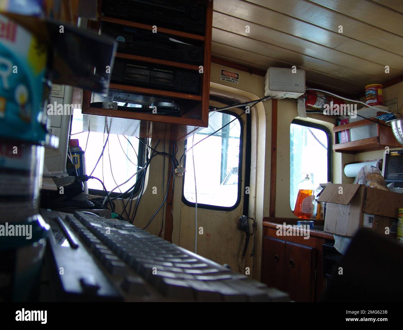 ESU Incident Command Post New Orleans - Katrina Sector - 26-HK-305-39 ...