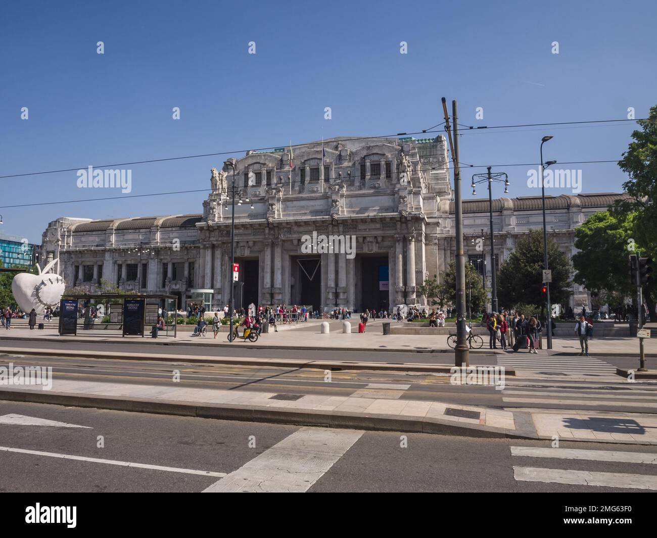 Milan central station italy hi-res stock photography and images - Alamy