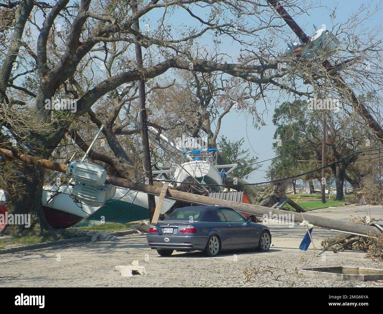 ESU Incident Command Post New Orleans - Katrina Sector - 26-HK-306-33 ...