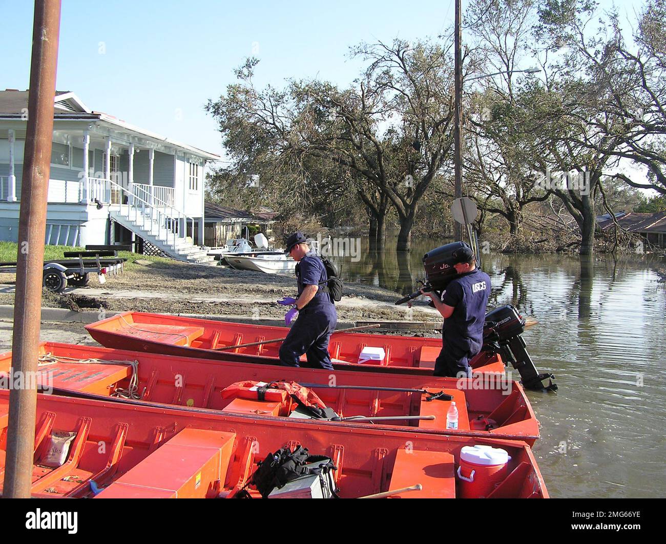 Marine Safety Unit Baton Rouge - New Orleans Flood Operations - 26-HK-397-113. Hurricane Katrina ...