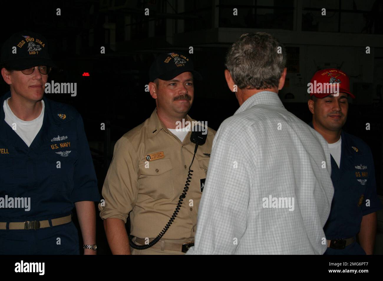 President George W. Bush Visit - 26-HK-6-265. POTUS indoors with USS ...