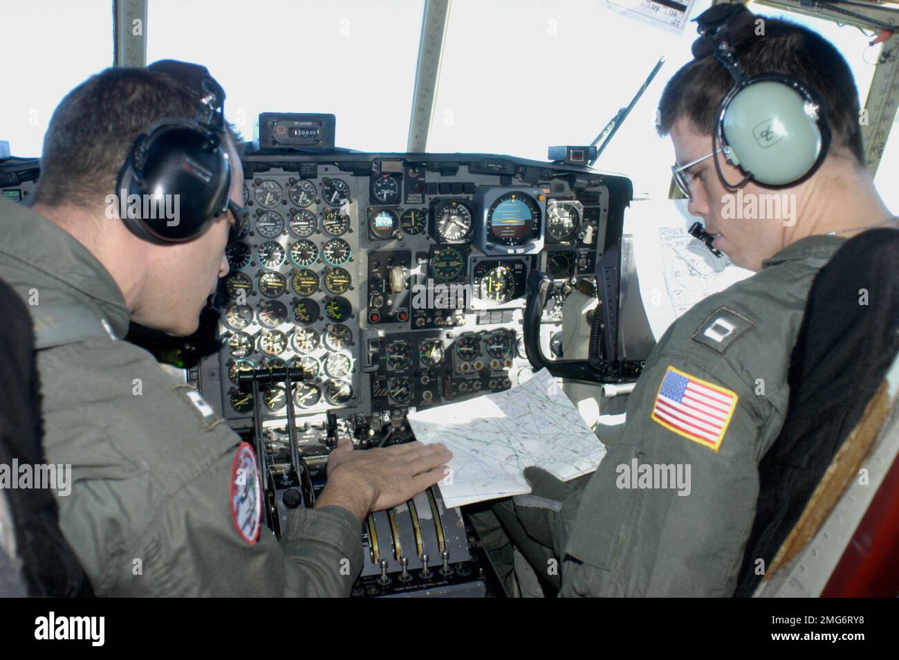 Aircrafts - C-130 - 26-HK-51-6. C-130 CG crew members in flight ...