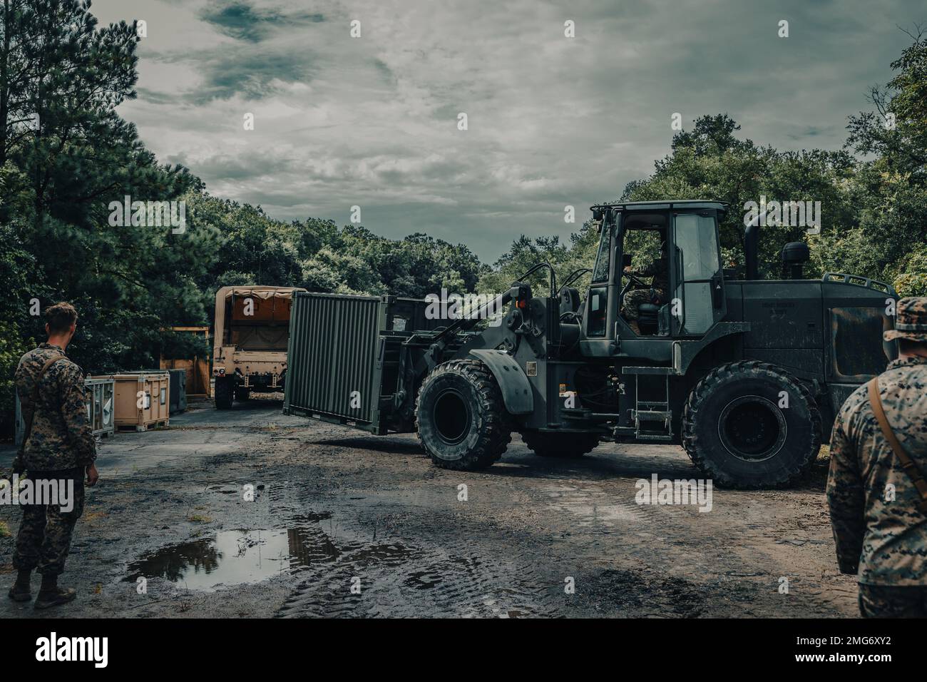 Tactical water purification system twps hi-res stock photography and ...