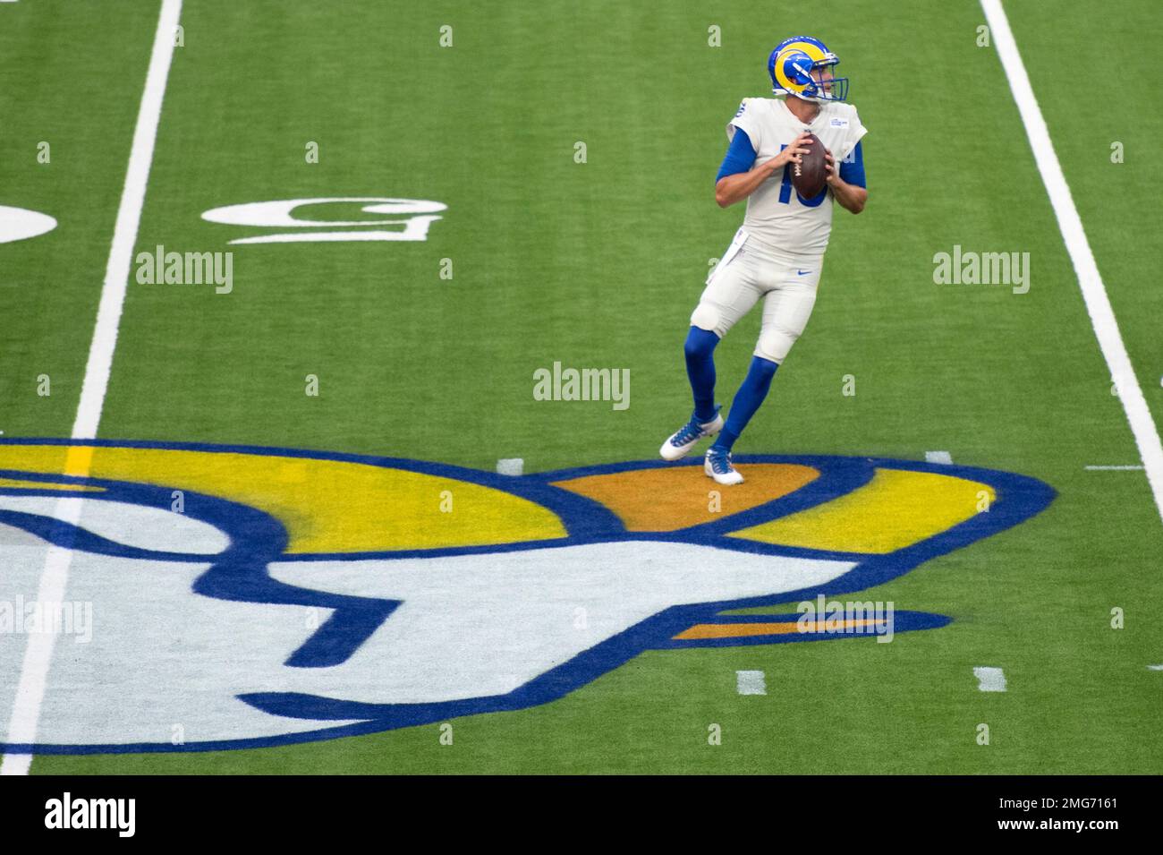 Los Angeles Rams quarterback Jared Goff looks to throw a pass during an ...