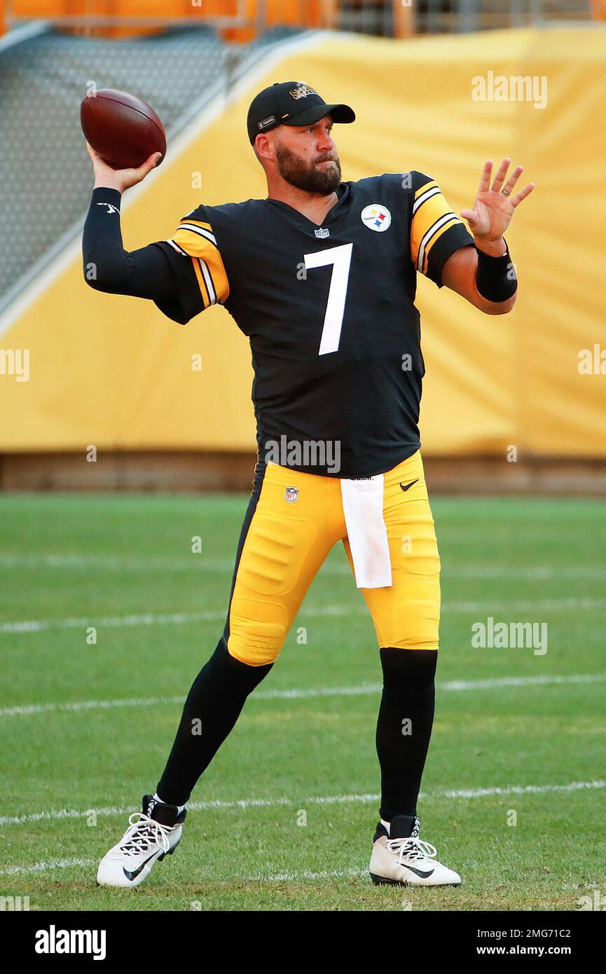 Pittsburgh Steelers quarterback Ben Roethlisberger (7) during practice ...