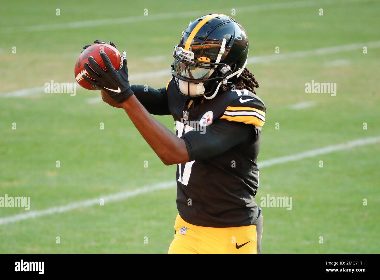 Pittsburgh Steelers wide receiver Deon Cain (17) during practice at NFL ...