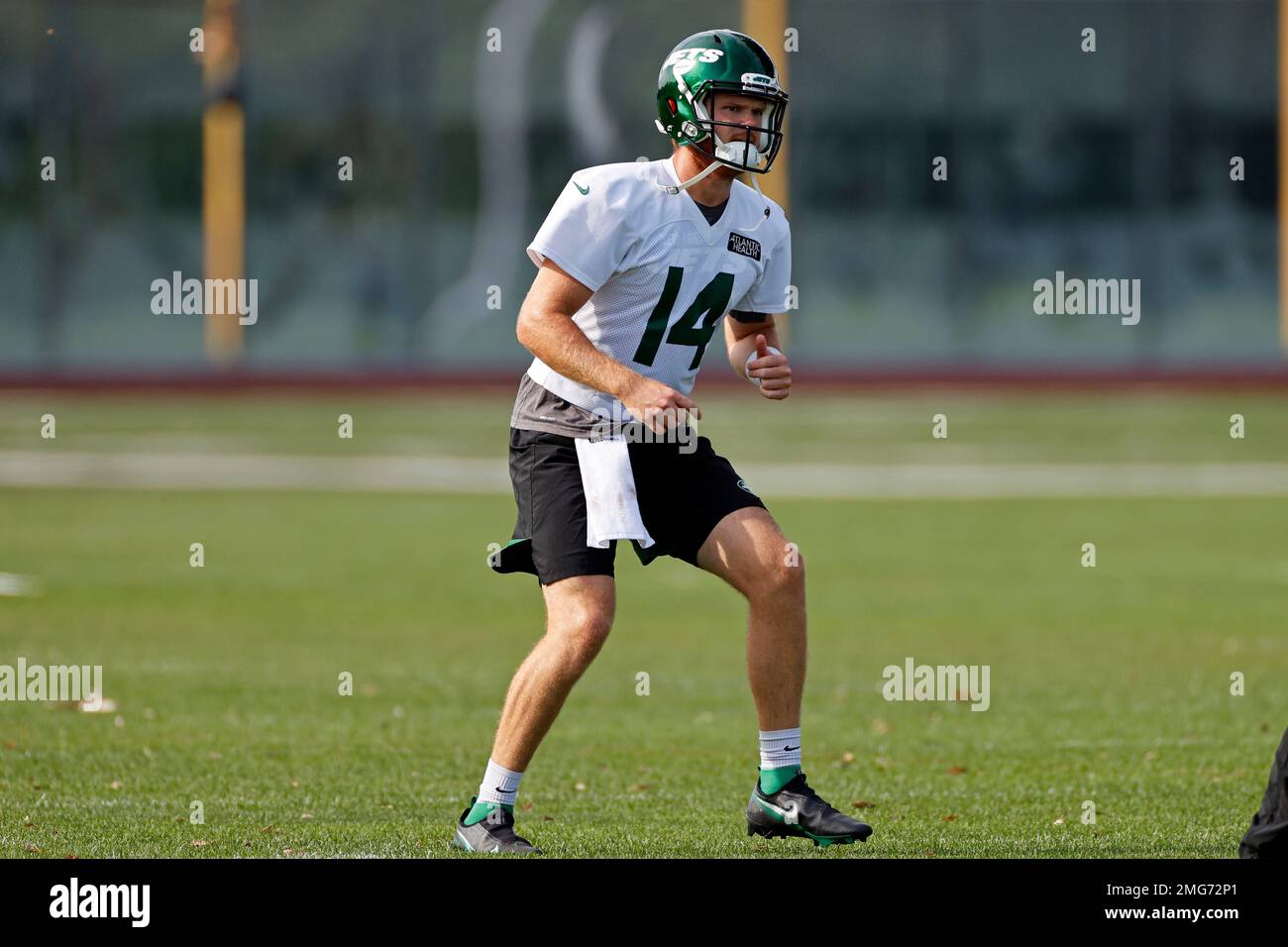 New York Jets quarterback Sam Darnold (14) during a practice at the NFL ...