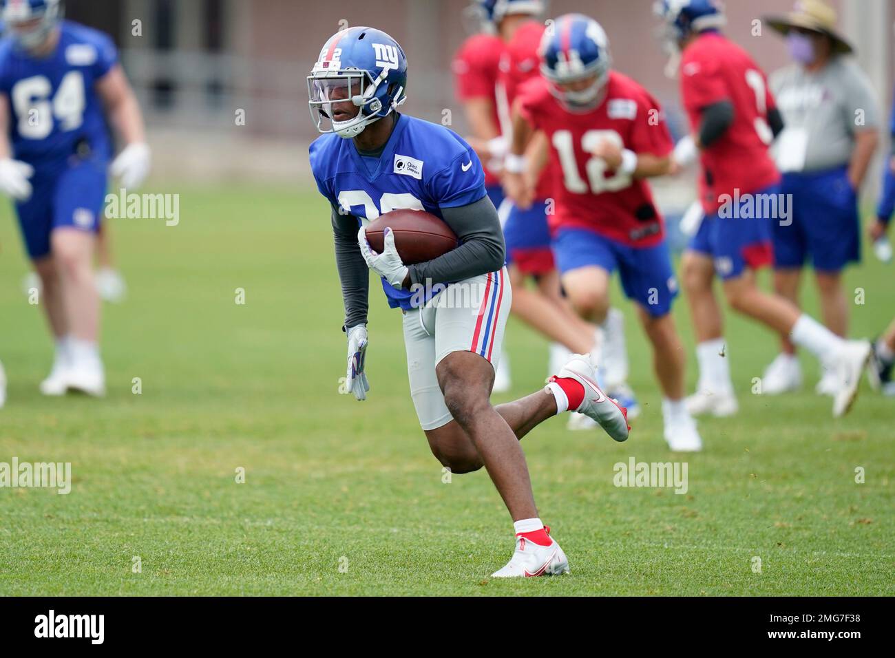 New York Giants' Wayne Gallman participates in a practice at the NFL ...