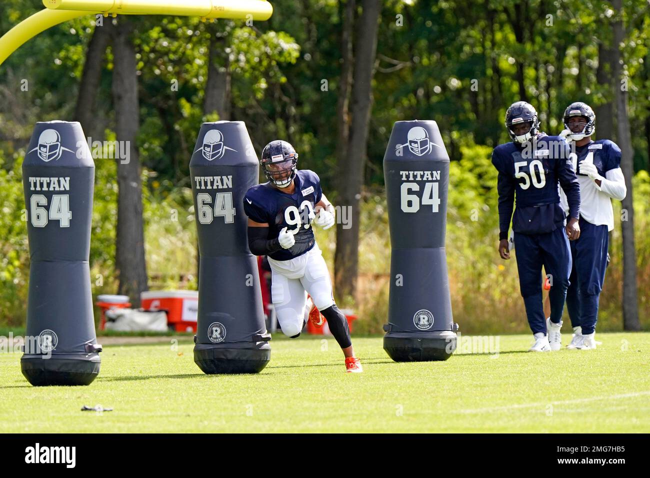 Chicago Bears linebacker James Vaughters runs a drill during an NFL ...