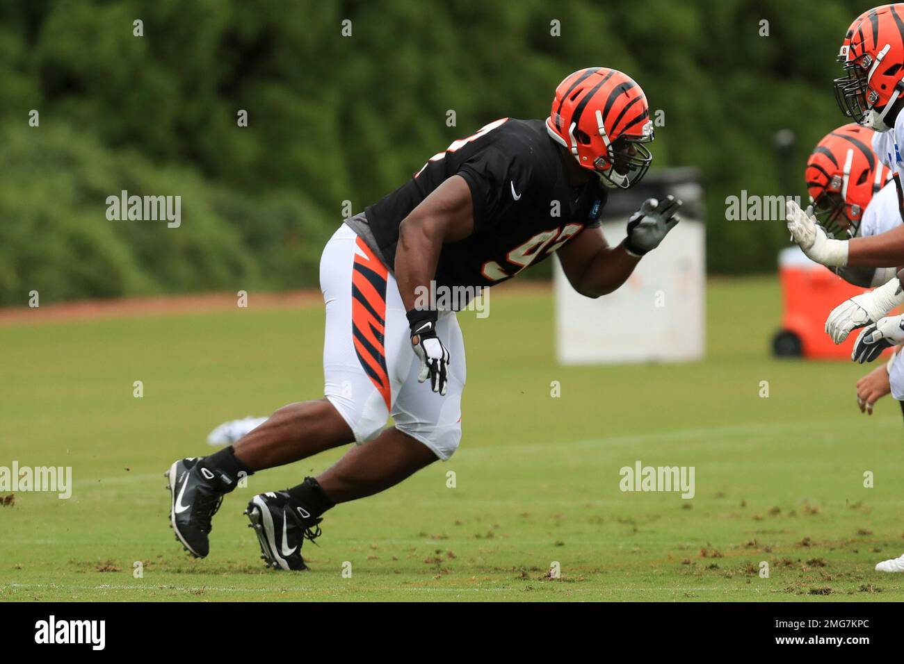 Cincinnati Bengals' Geno Atkins (97) runs a drill during an NFL ...