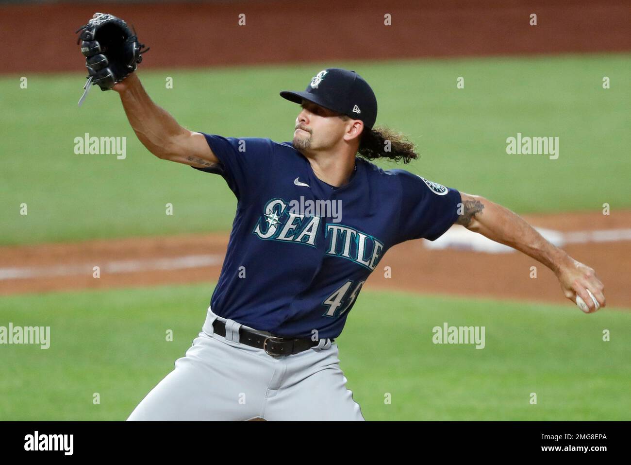 Seattle Mariners relief pitcher Taylor Guilbeau (45) throws to the ...