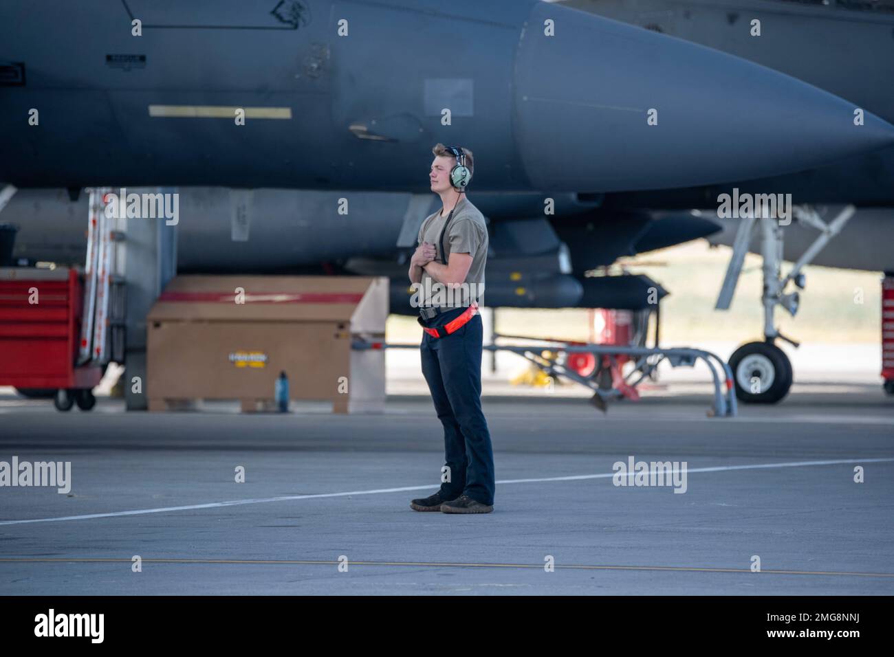 U.S. Air Force Airmen from the 389th Fighter Generation Squadron ...
