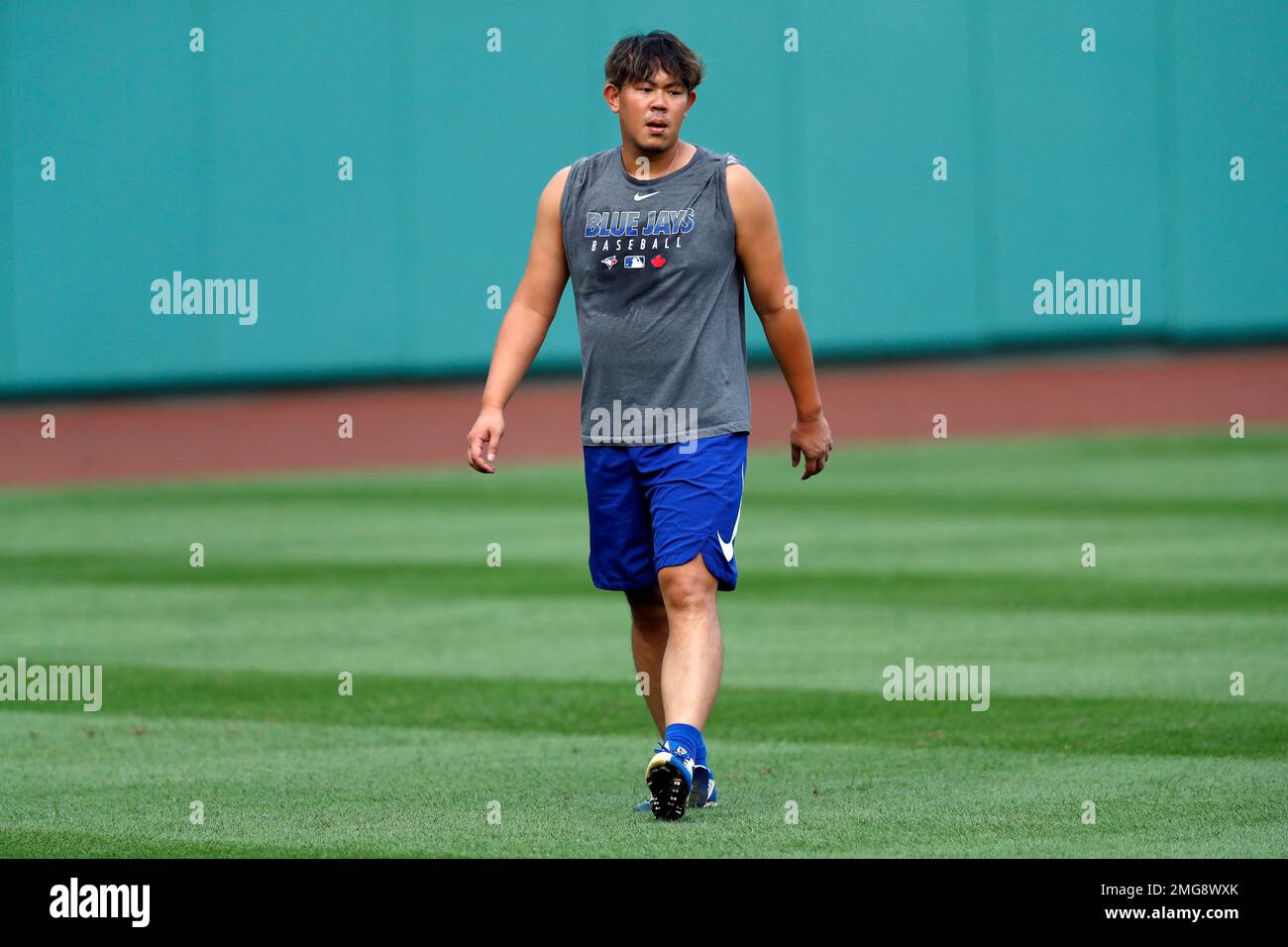 Toronto Blue Jays' Hyun-Jin Ryu warms up before a baseball game against ...