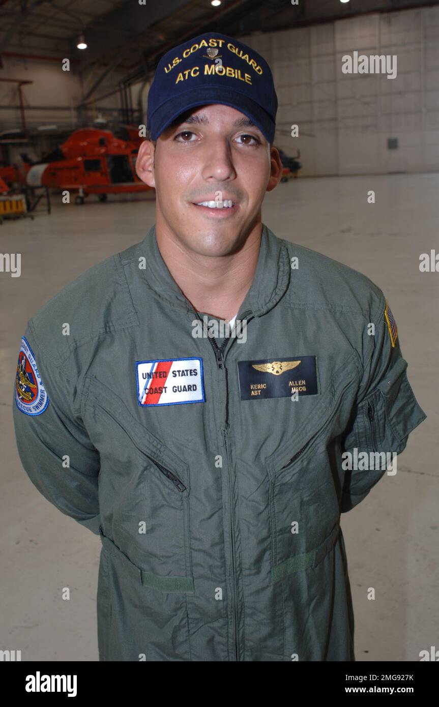 Congressmen Visit Mobile Aviation Training Center - 26-HK-4-39. AST3 ...