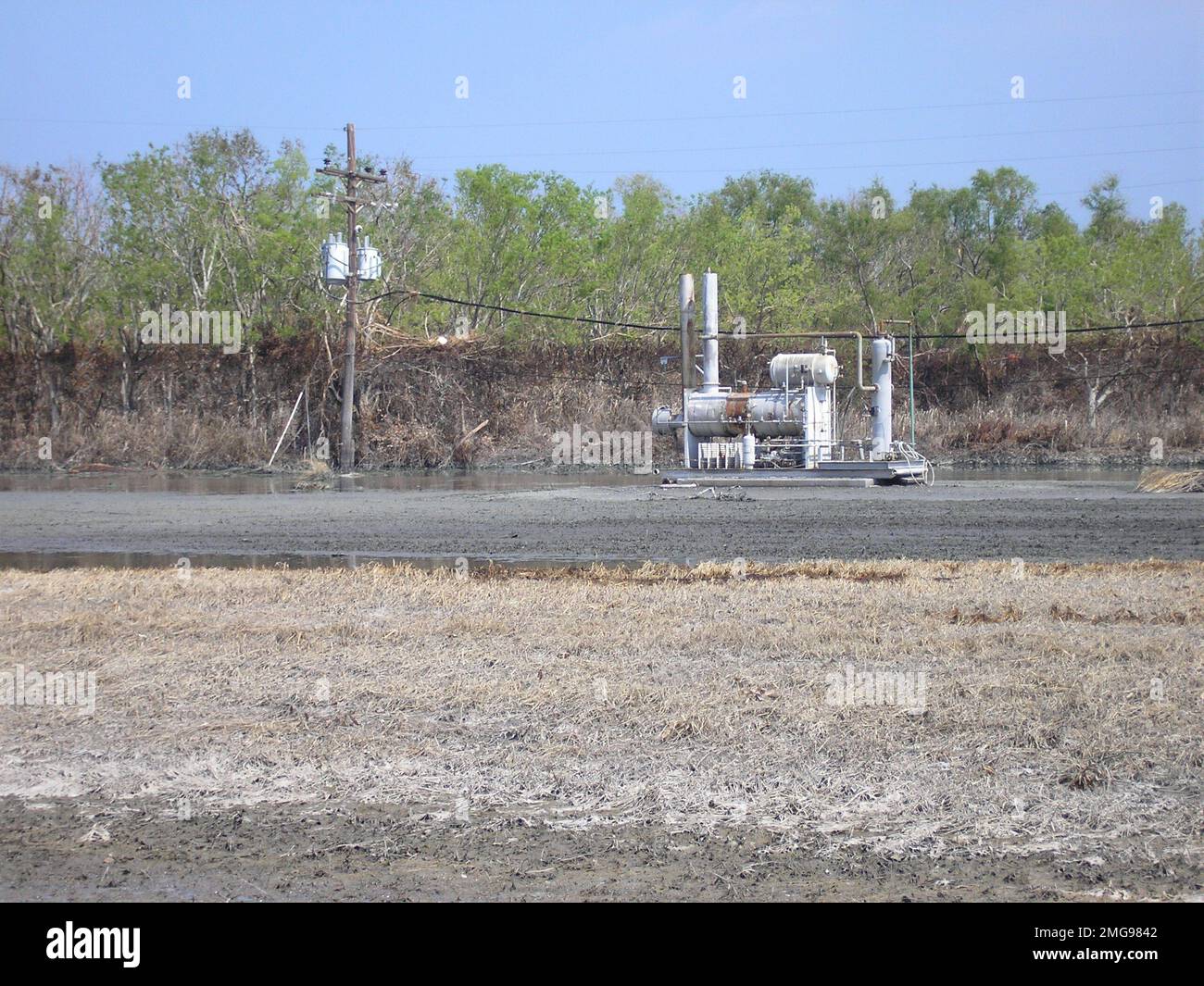 Pollution - ESU St. Louis Response - North Bass - 26-HK-229-99. VIEW OF ...