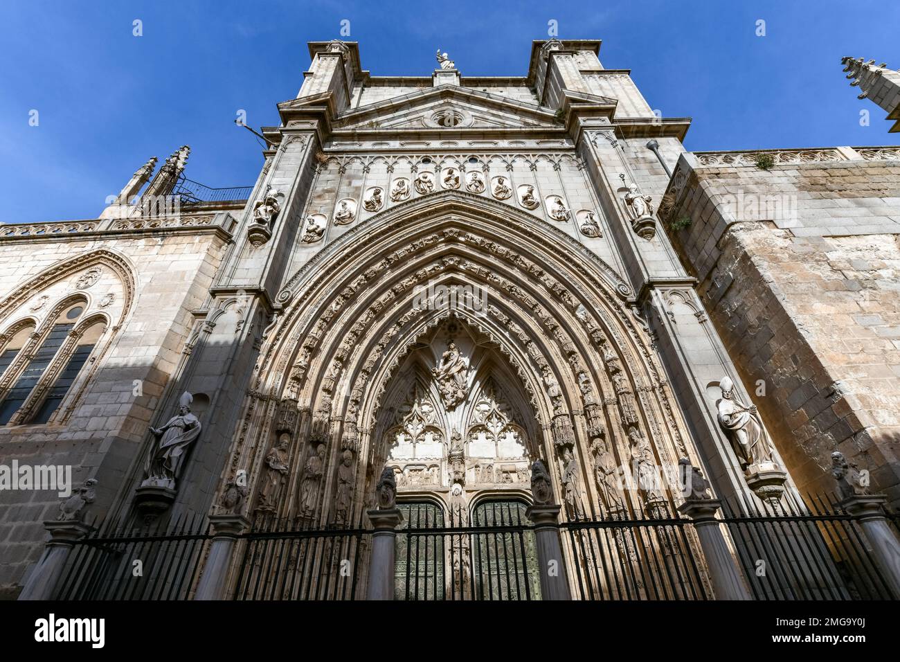 Santa Iglesia Catedral Primada de Toledo Roman Catholic church and The ...
