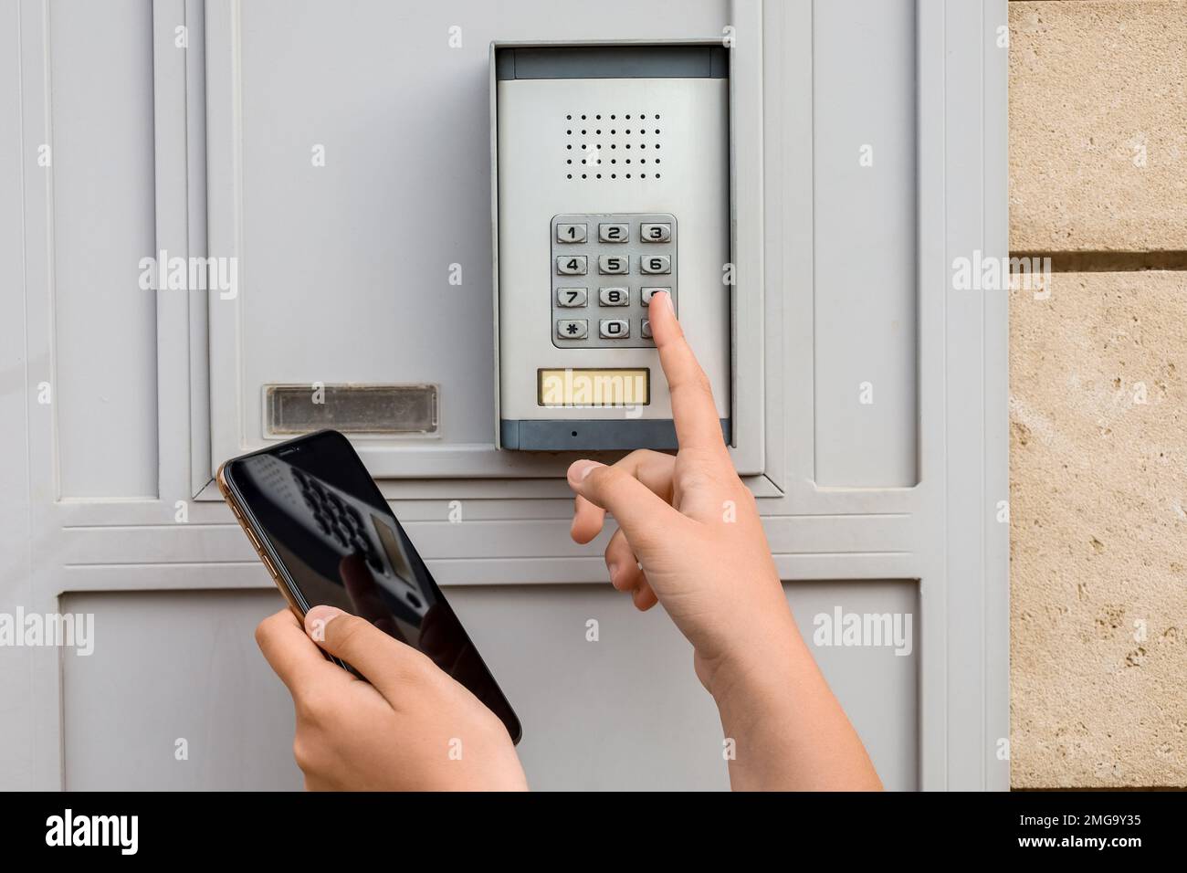 Mobile child lock hi-res stock photography and images - Alamy