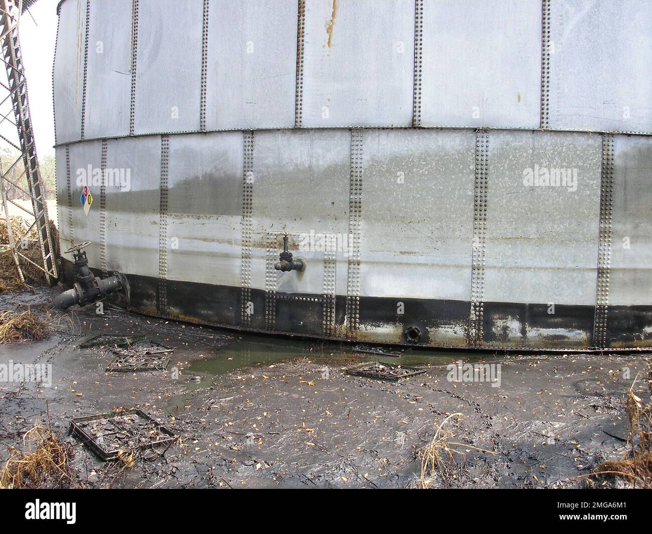 ESU St. Louis - Unwatering - 26-HK-326-29. Hurricane Katrina Stock ...