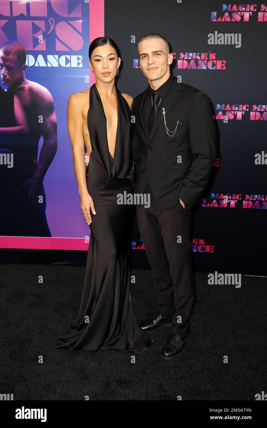 MIAMI BEACH, FL - JANUARY 25: Kiana De Van Der Schueren and Kalon ...