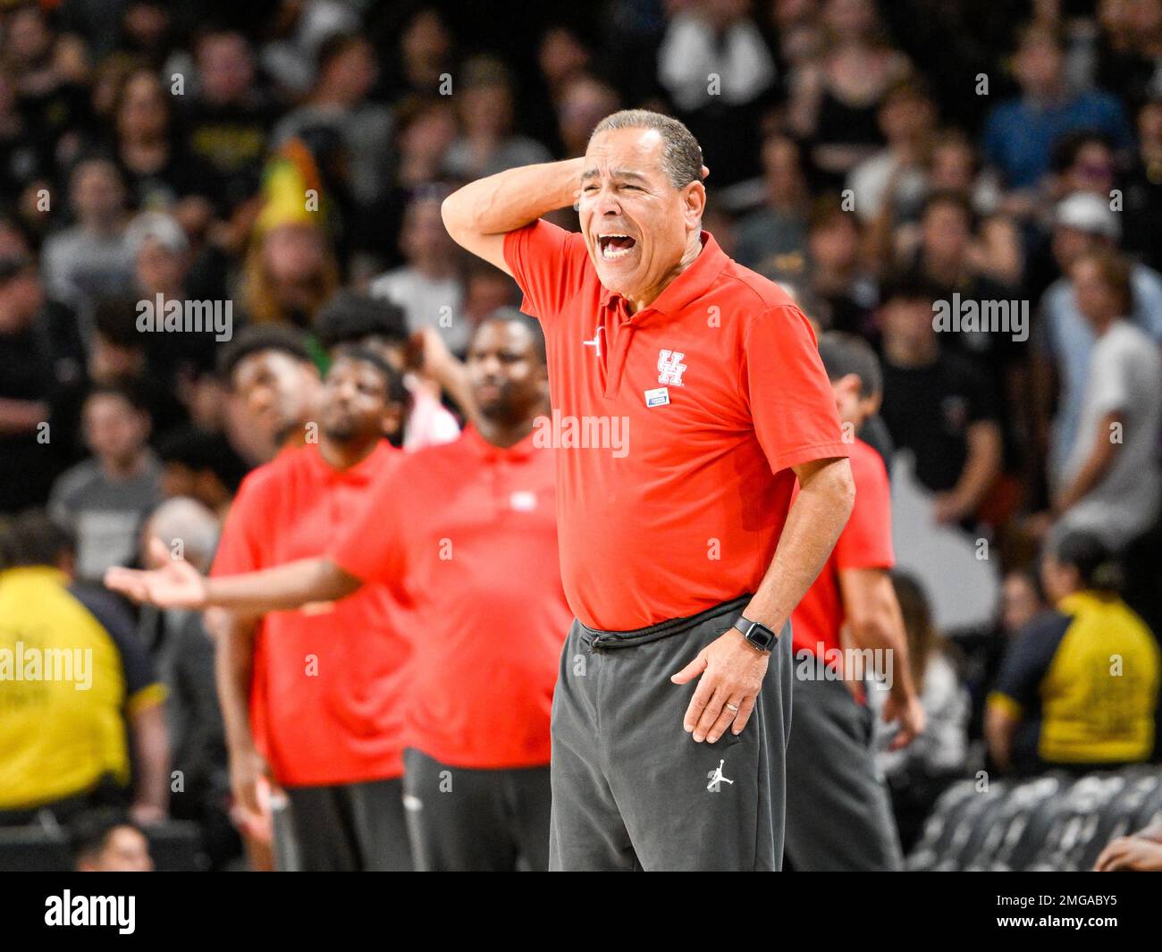 January 25, 2023: Houston Cougars head coach Kevin Sampson reacts after ...