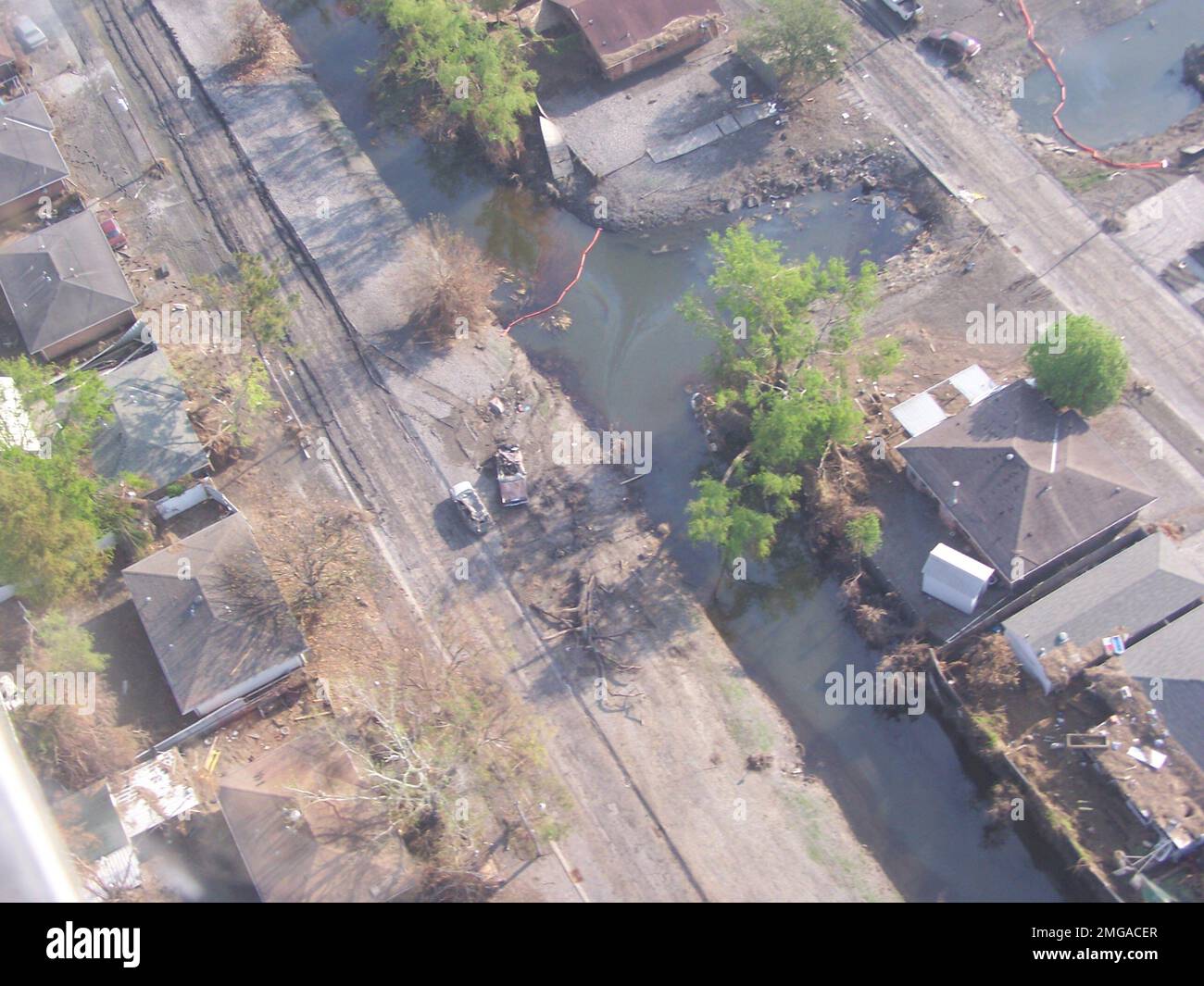 Pollution - ESU St. Louis Response - Miscellaneous - 26-HK-254-81. Overflight. Hurricane Katrina ...