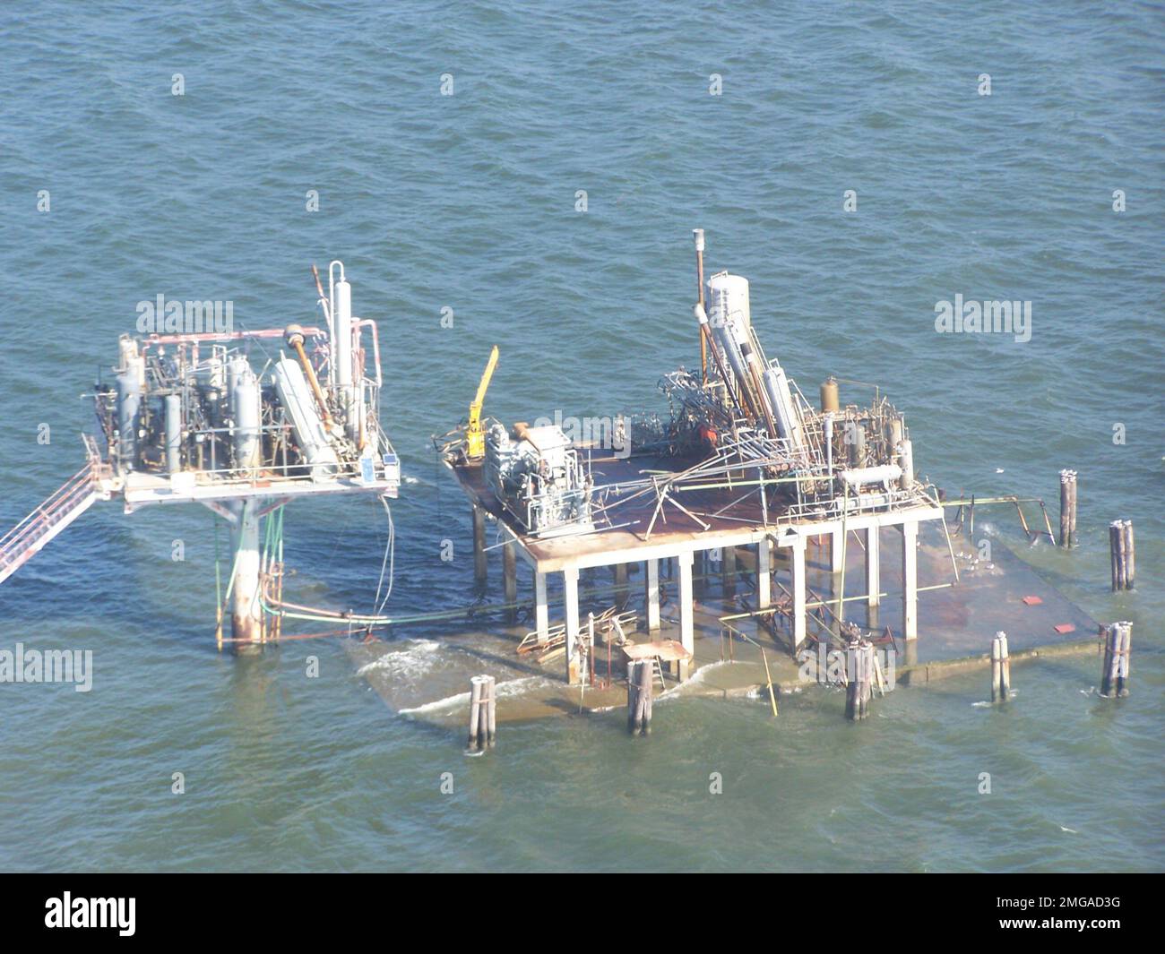 Pollution - ESU St. Louis Response - Miscellaneous - 26-HK-254-113. Overflight. Hurricane ...