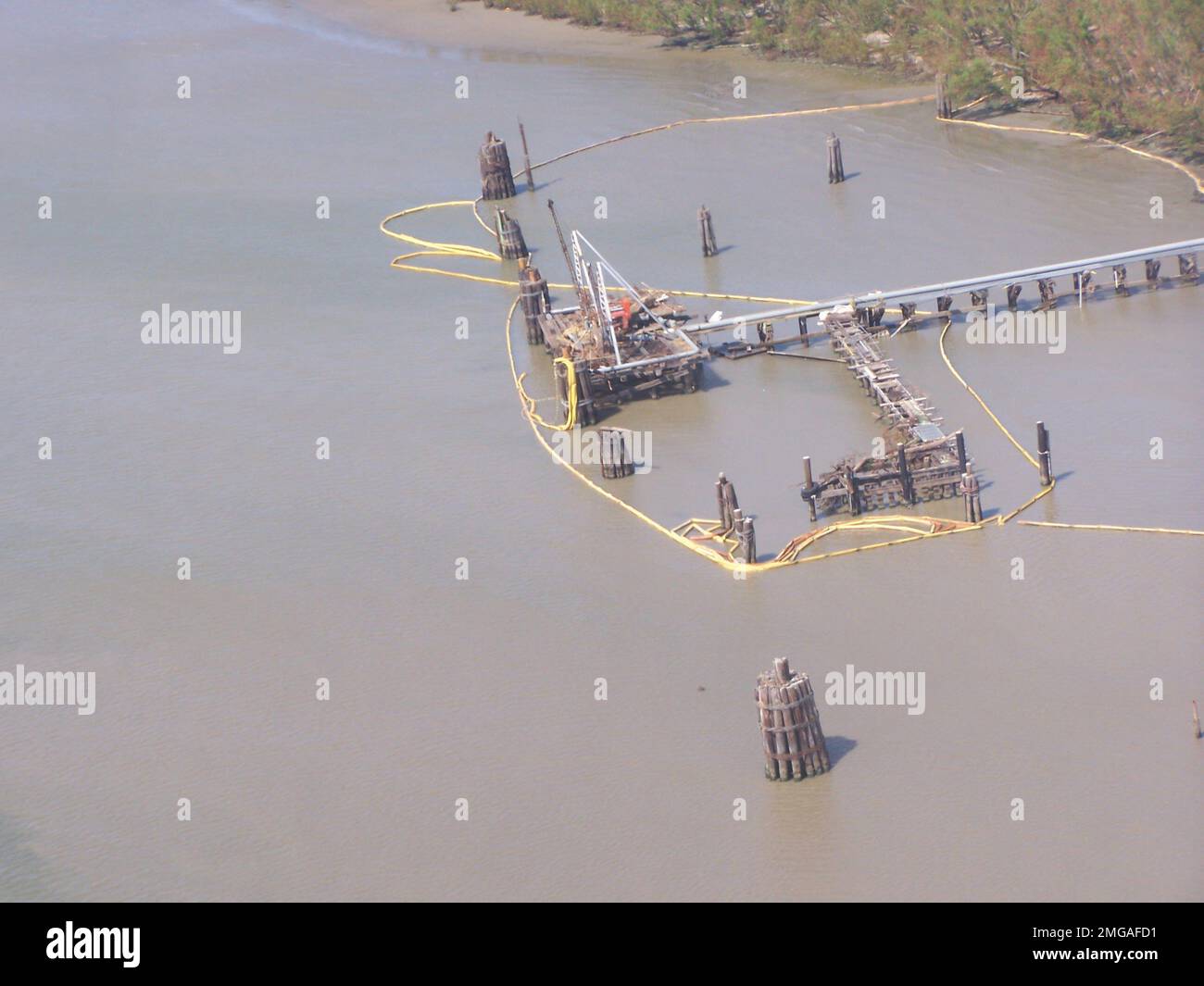 Pollution - ESU St. Louis Response - Miscellaneous - 26-HK-254-220. Overflight. Hurricane ...