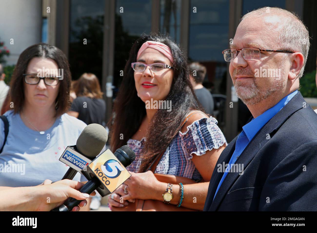 Tansey Hellbusch, left, the mother of Kolby Crum, and Jody Freeman ...