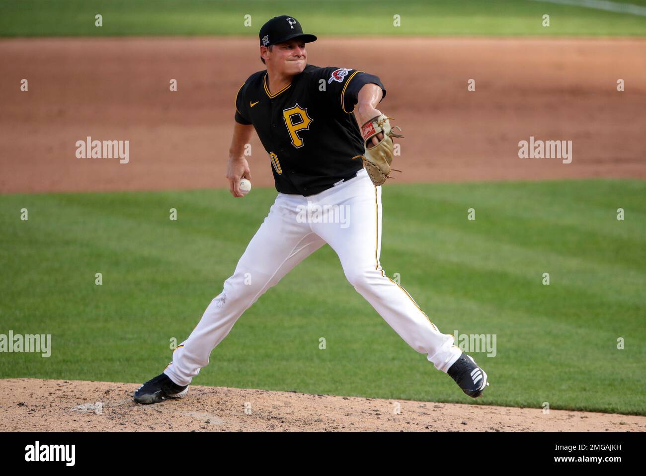 Pittsburgh Pirates relief pitcher Kyle Crick delivers during an ...