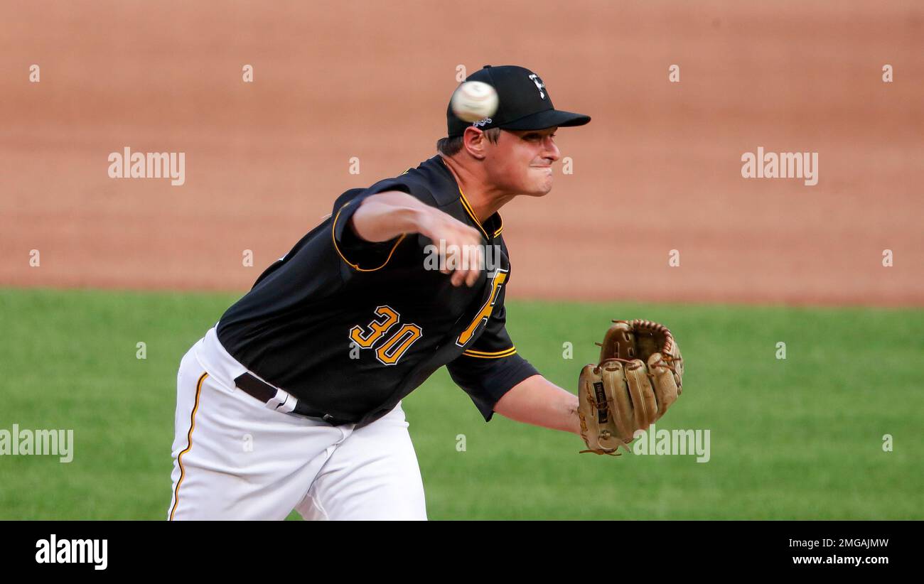 Pittsburgh Pirates relief pitcher Kyle Crick delivers during an ...