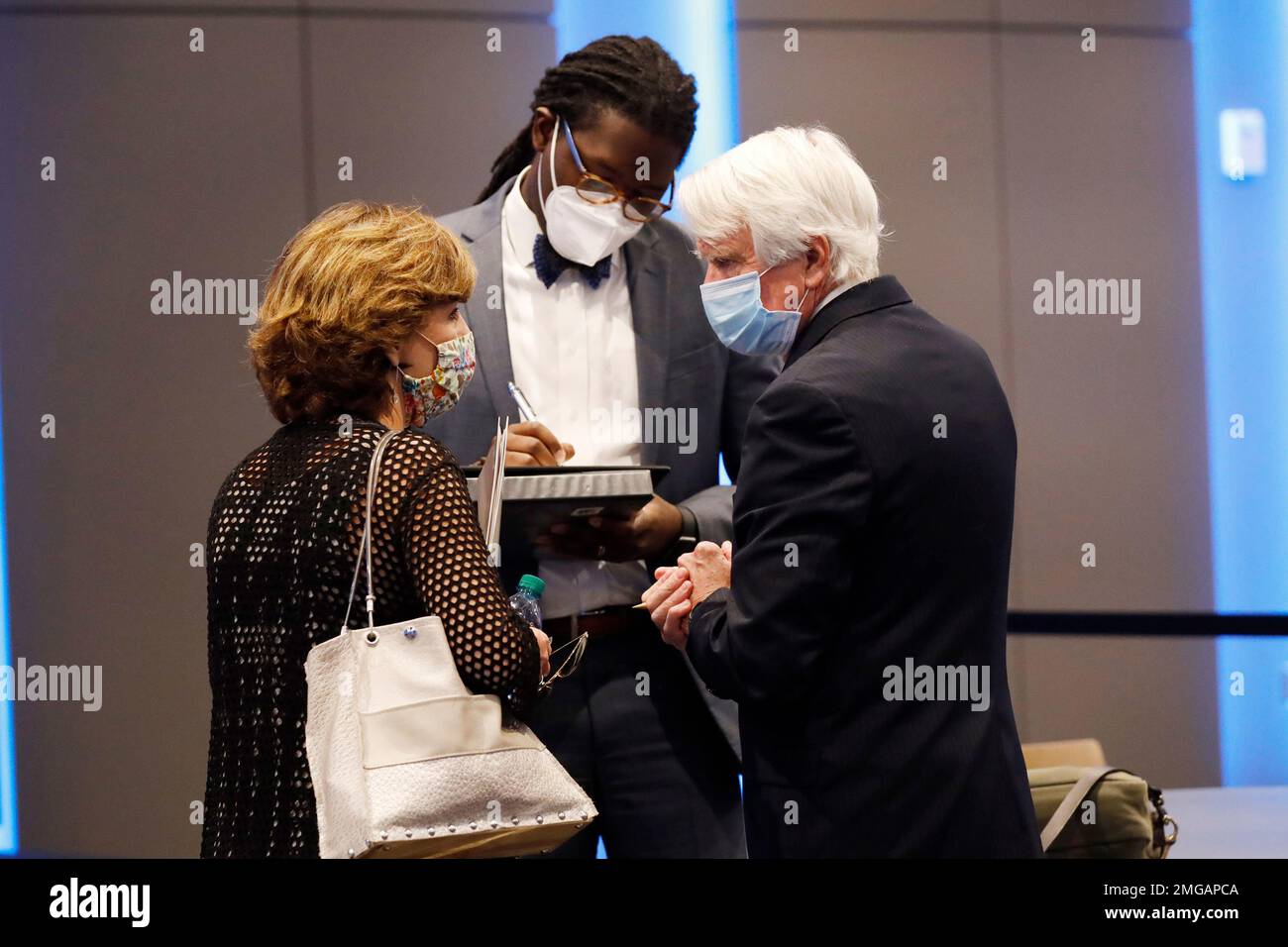 Members Sherri Carr Bevis, left, T.J. Taylor, center and J. Mack Varner ...