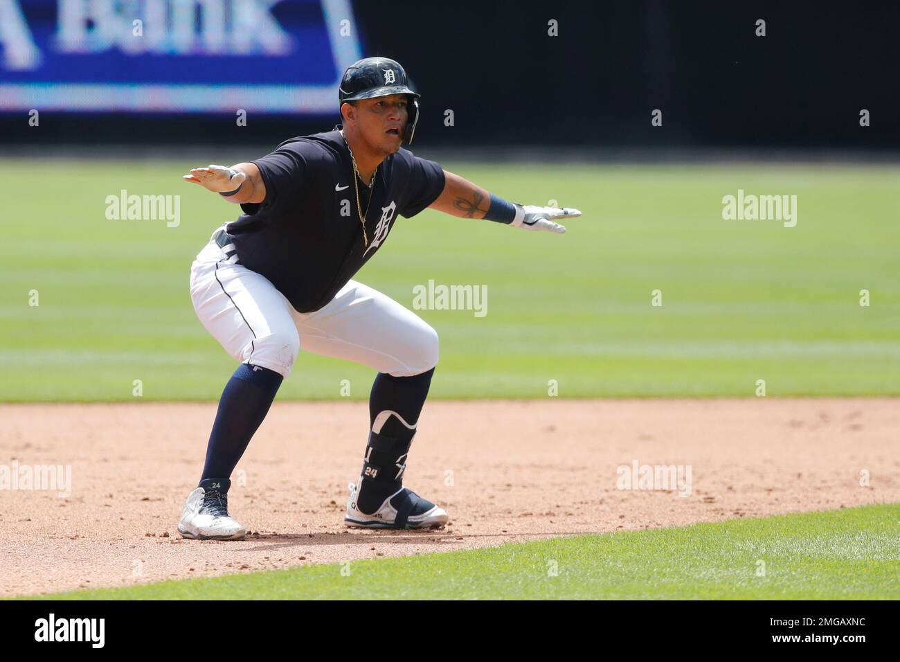 Detroit Tigers' Miguel Cabrera leads off second base during an ...