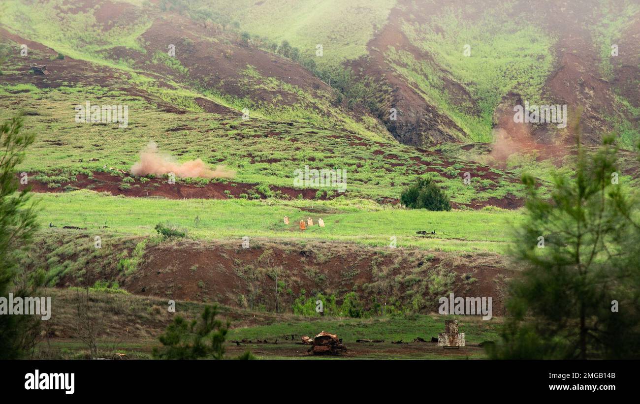Fired m252 81mm mortar system hi-res stock photography and images - Alamy