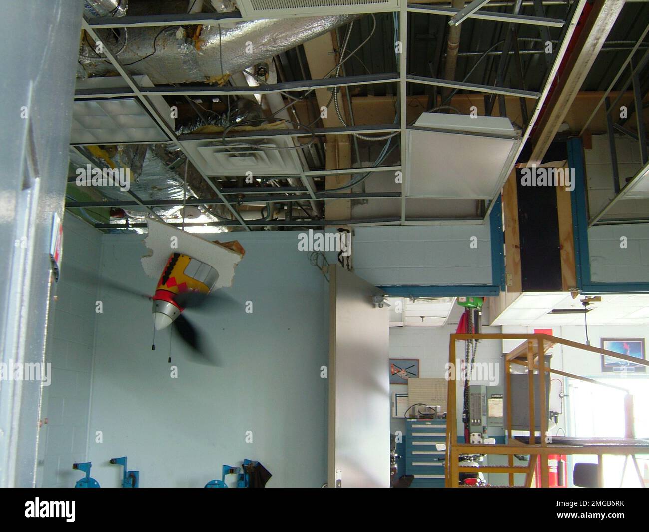 Coast Guard Structures - Air Stations - New Orleans - 26-HK-95-240 ...