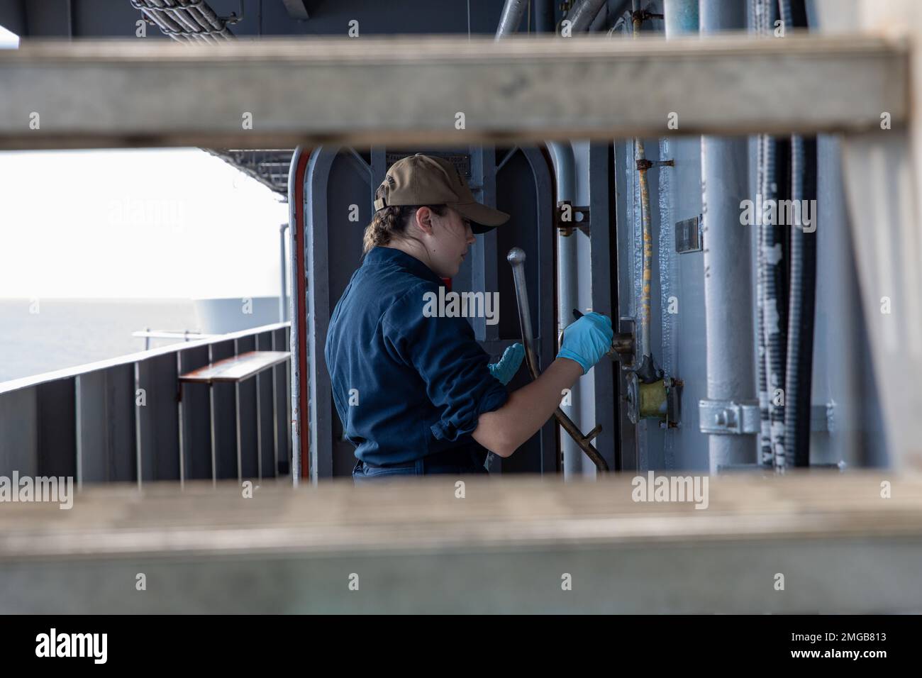 220823-N-ET093-2019 ATLANTIC OCEAN (Aug. 23, 2022) Quartermaster Seaman ...