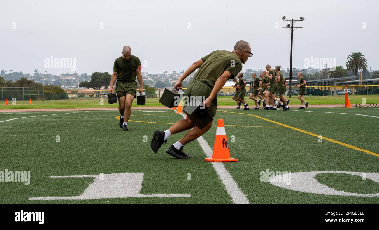 U.S. Marine Corps recruits with Delta Company, 1st Recruit Training ...