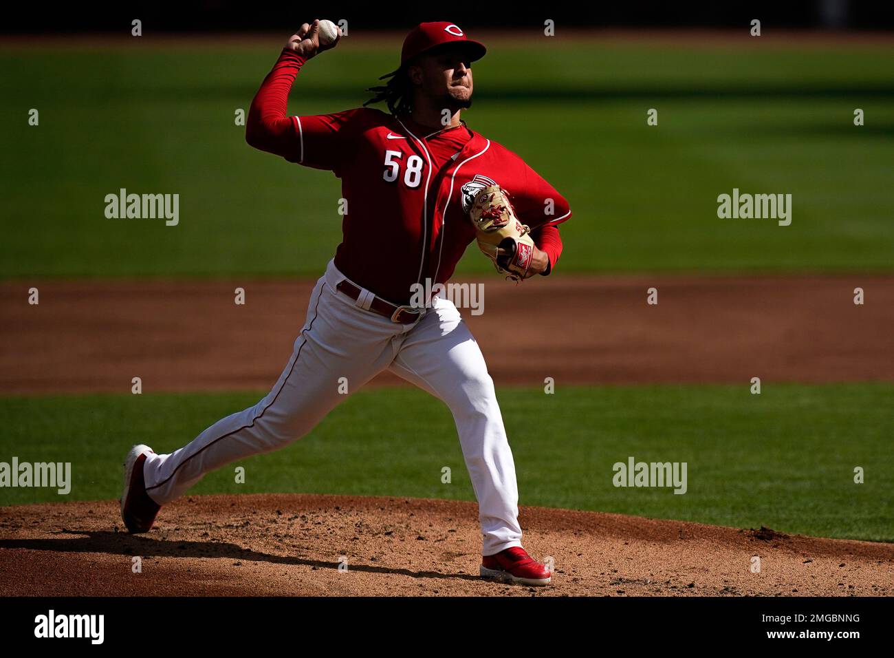 Cincinnati Reds starting pitcher Luis Castillo (58) pitches during a ...