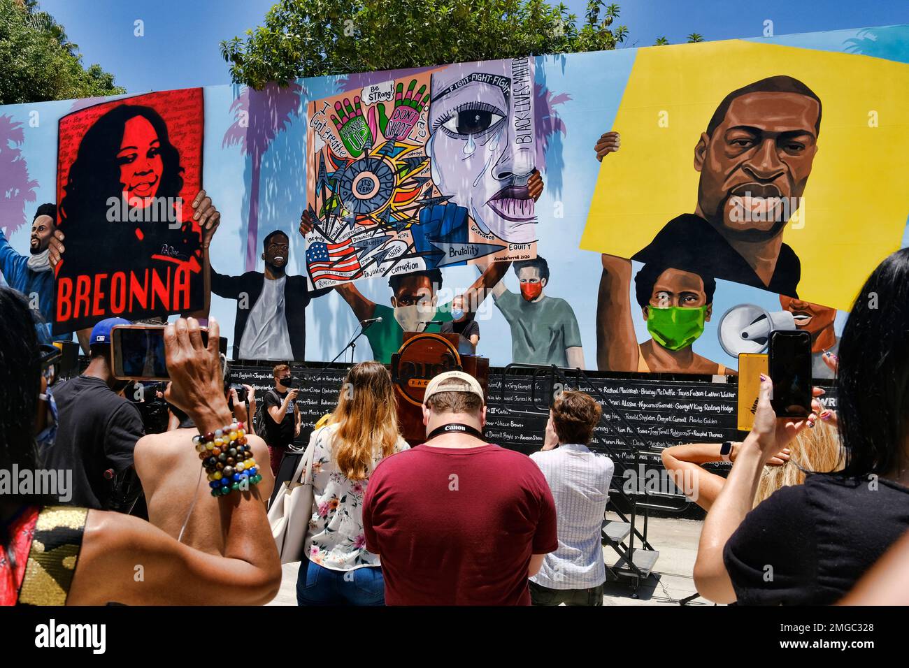 Jamie Masada, owner of the Laugh Factory talks during the unveiling of ...