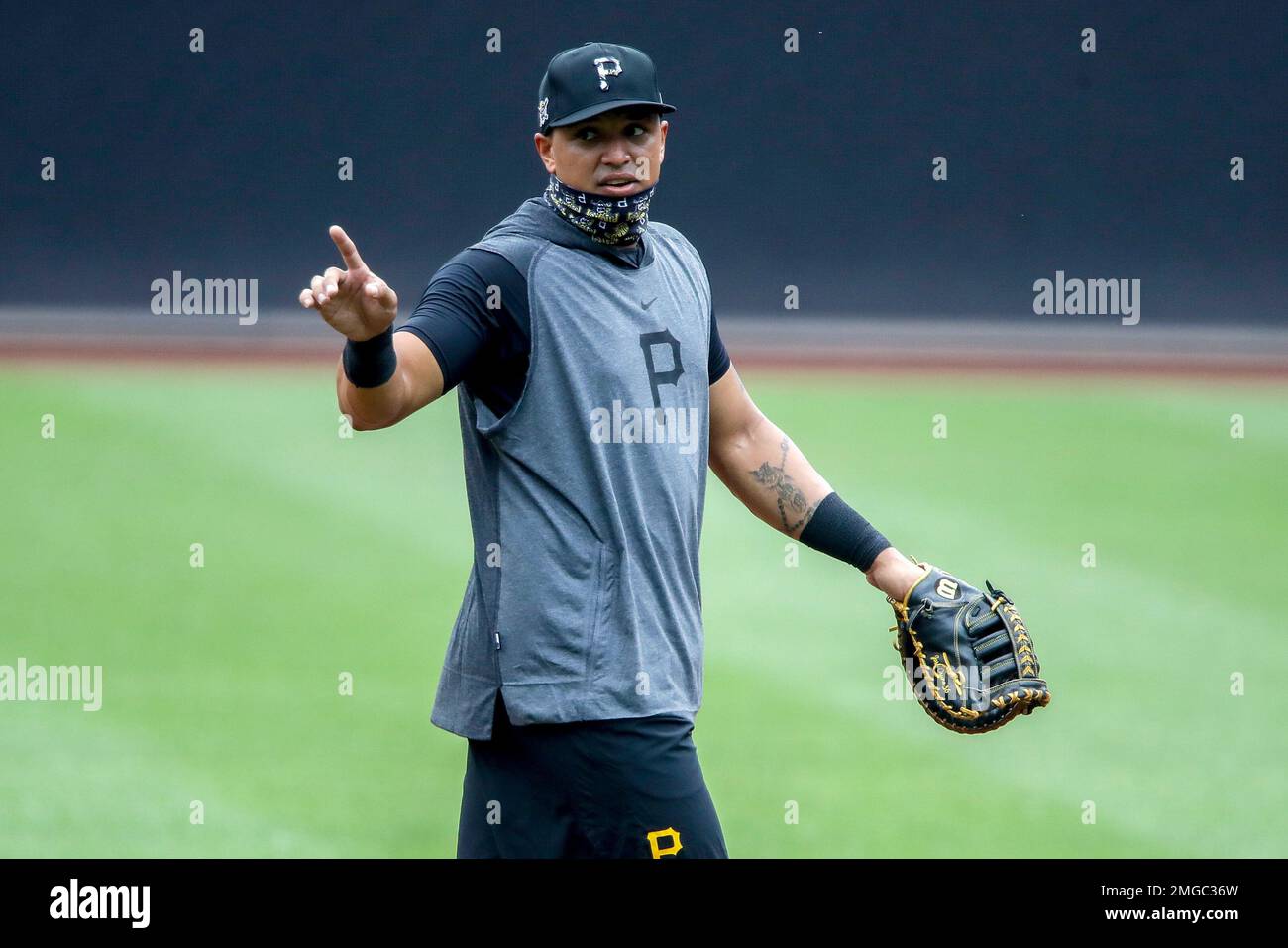 Pittsburgh Pirates Jose Osuna plays first base during a team workout at ...