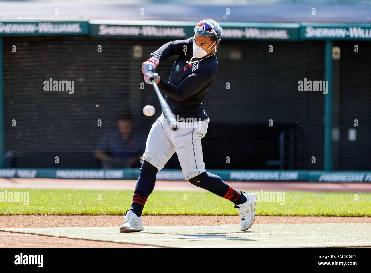 Cleveland Indians' Francisco Lindor bats during baseball practice at ...