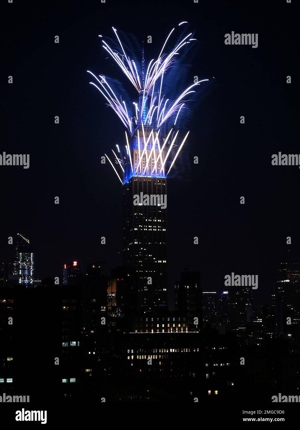 Empire State Building Fourth of July fireworks display on Saturday ...
