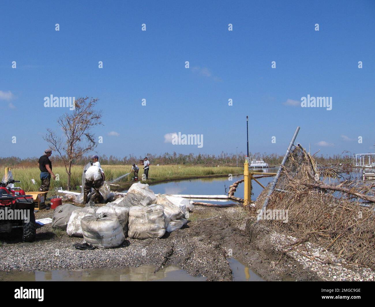 Pollution - ESU St. Louis Response - Dynegy - 26-HK-239-87. Hurricane ...