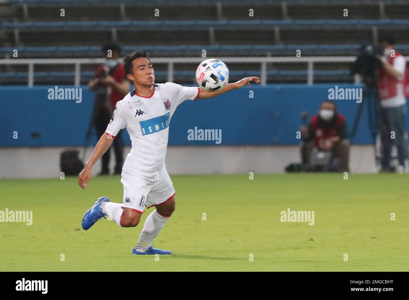 Chanathip Songkrasin of Consadole Sapporo plays during their J-league ...